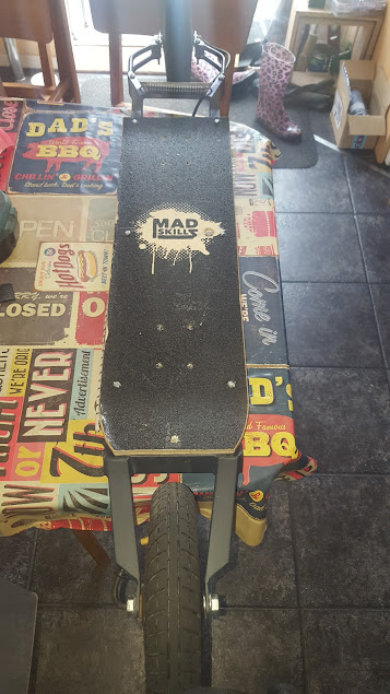 DIY speedboard/bikeboard/handlebarless scooter/2wheel skateboard thing ...