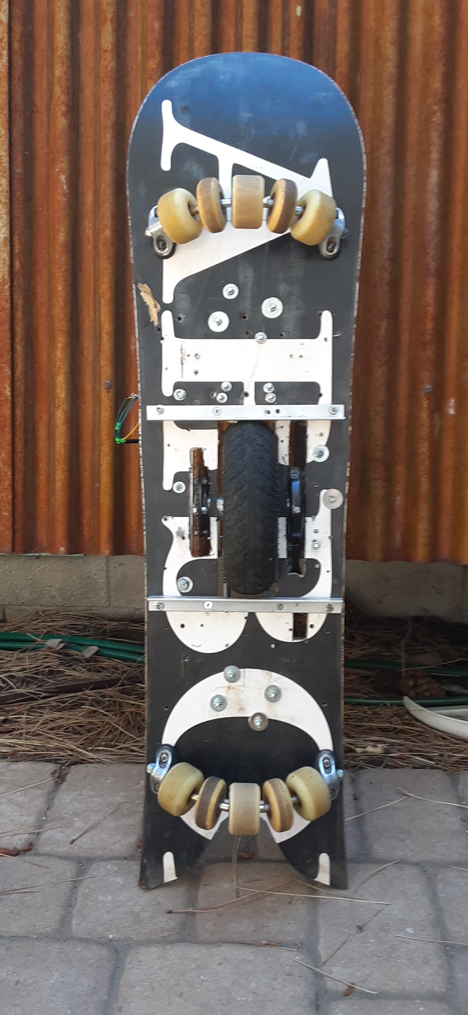 Motorized Flowboards - DIY Builds - esk8.news: DIY Electric Skateboard Forums